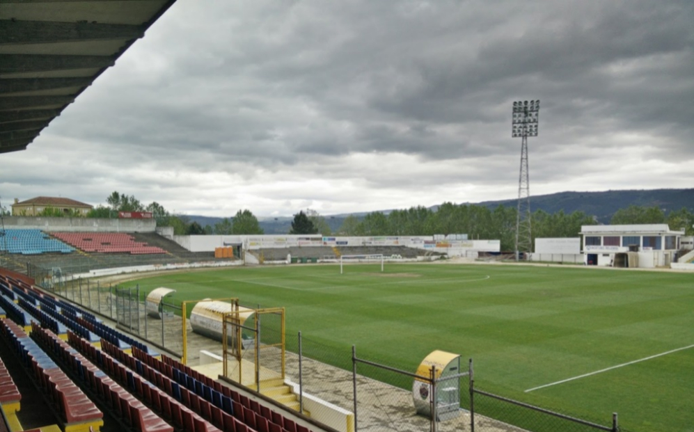 ESTÁDIO MUNICIPAL MANUEL BRANCO TEIXEIRA (Chaves): estadio multiusos ...