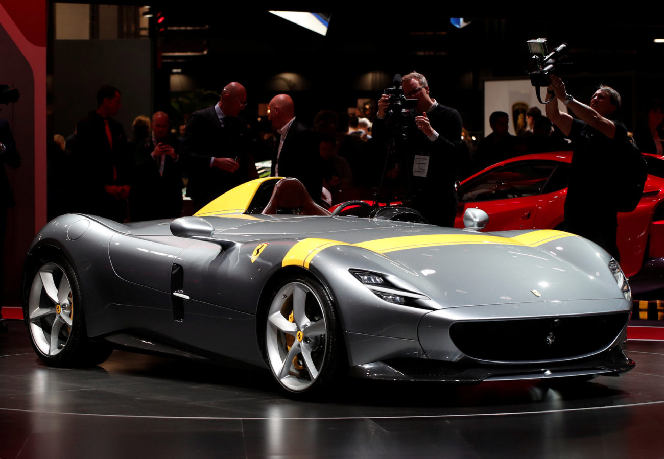 Ferrari Monza SP1: sin techo ni parabrisas y con un motor de 12 ...