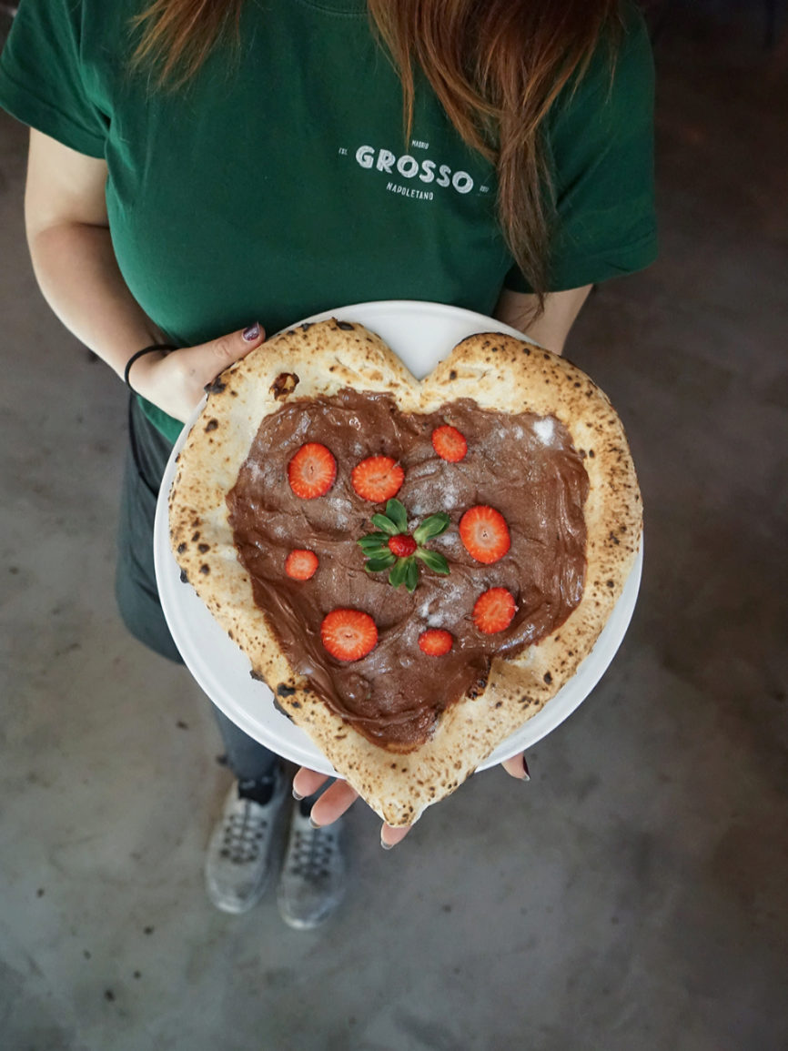 Pizza Core Nutella en forma de corazón de Grosso Napoletano. 7,50 euros ...