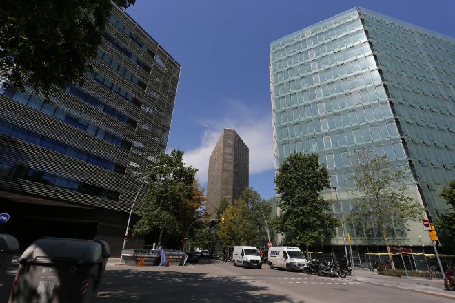 Indra cierra dos plantas de su centro en Barcelona por dos casos de ...
