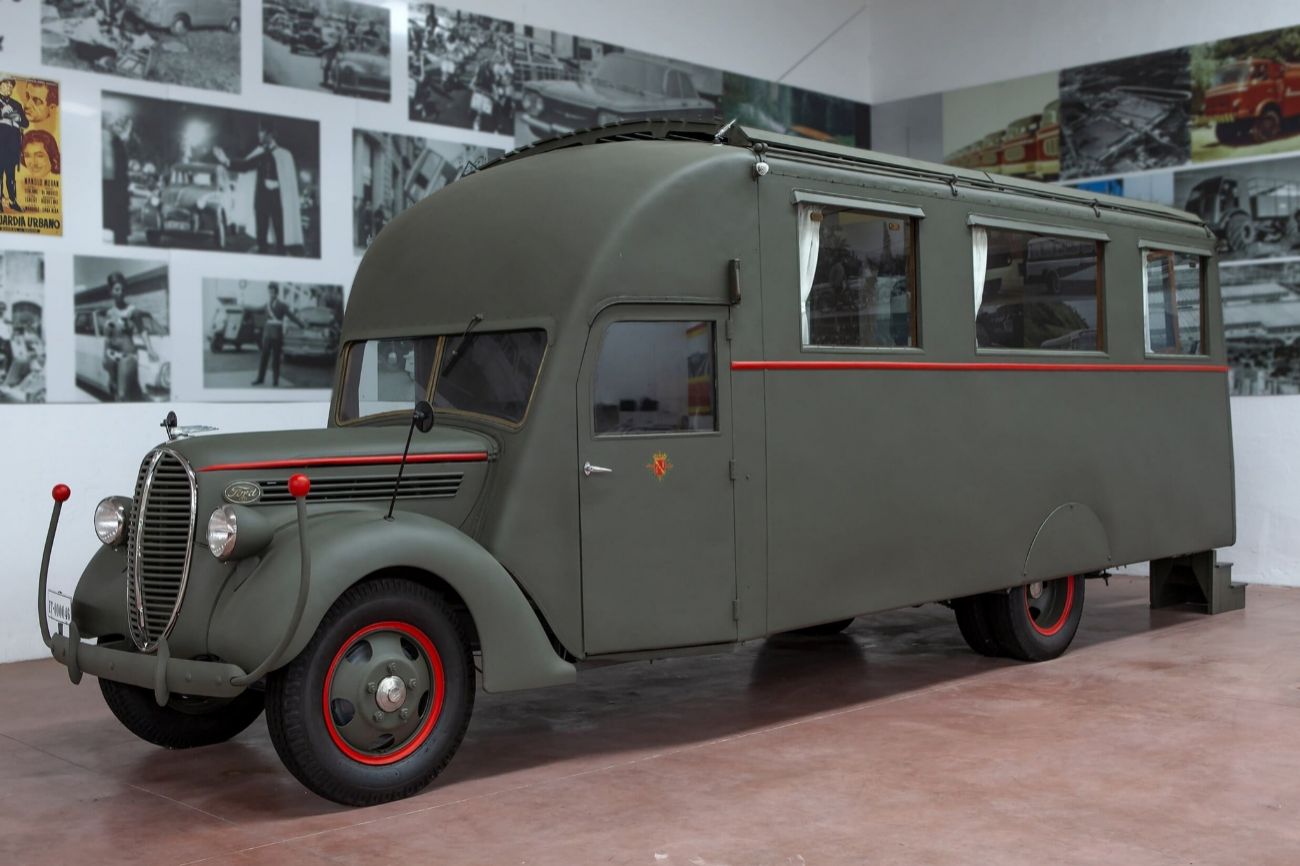 Ford 817T. Fabricado en el año 1937 se trata de un vehículo con el ...