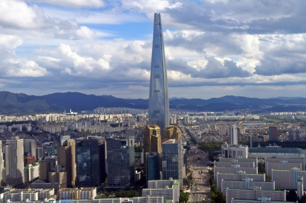 2017. Lotte World Tower en Seúl. Corea del Sur. | Fueradeserie ...
