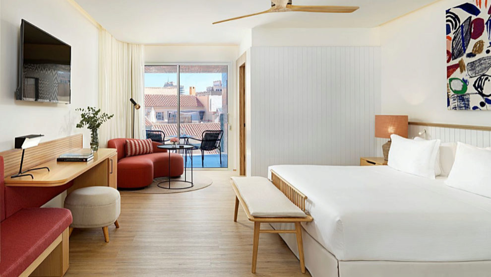 Abre el nuevo referente de diseño en Málaga, el hotel H10 Croma Málaga ...