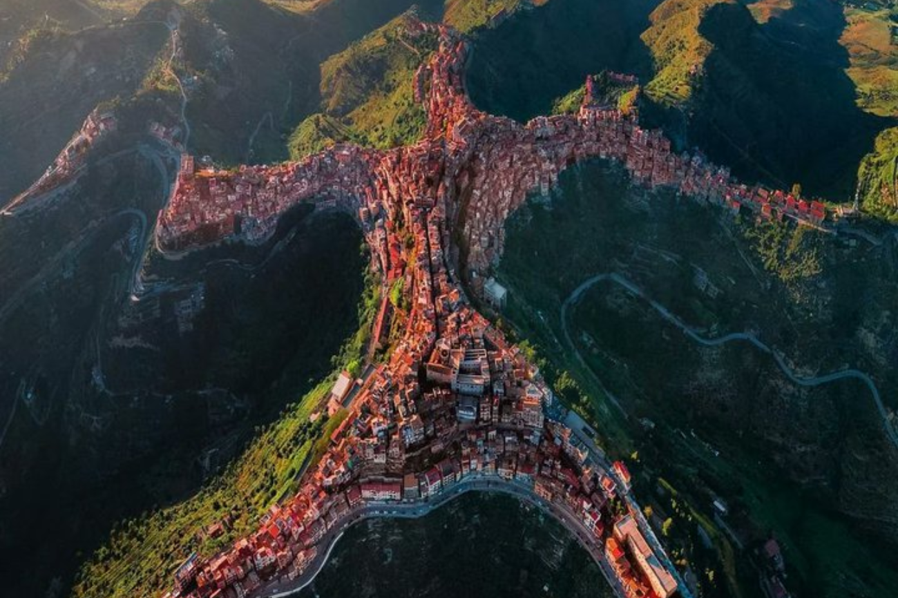 Centuripe, Italia | Fueradeserie/viajes