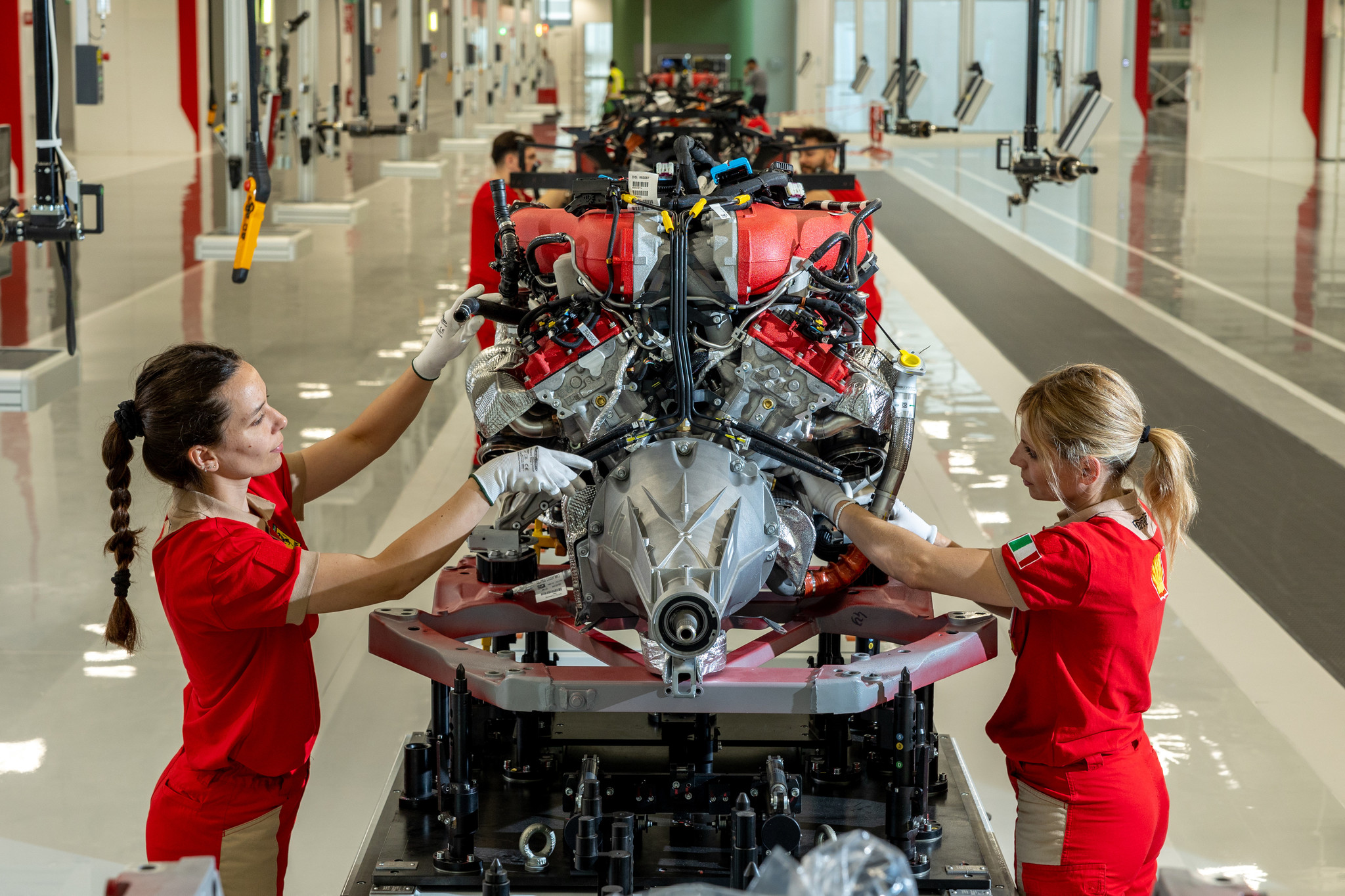 Ferrari inaugura una planta de 200 millones de euros para producir sus ...