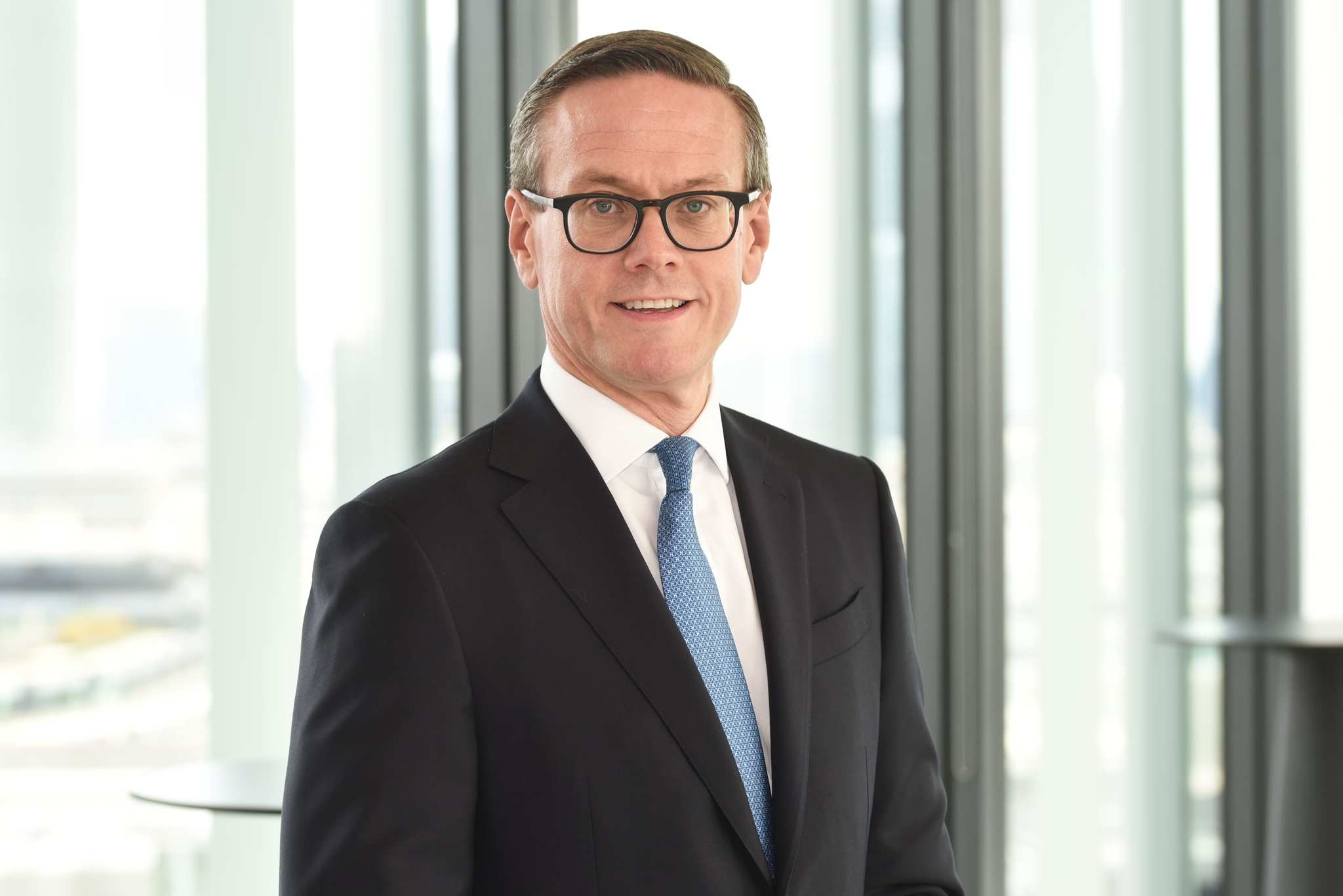 Deloitte reduce un 5% la remuneración por socio en Reino Unido y Suiza ...